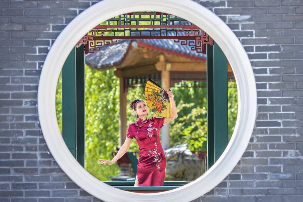 8 Ways to Use Mirrors in Photography | Two Way Mirrors